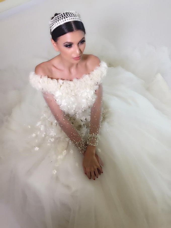 Ramona Gabor a îmbrăcat rochia de mireasă! Uite cum arată | Spynews.ro